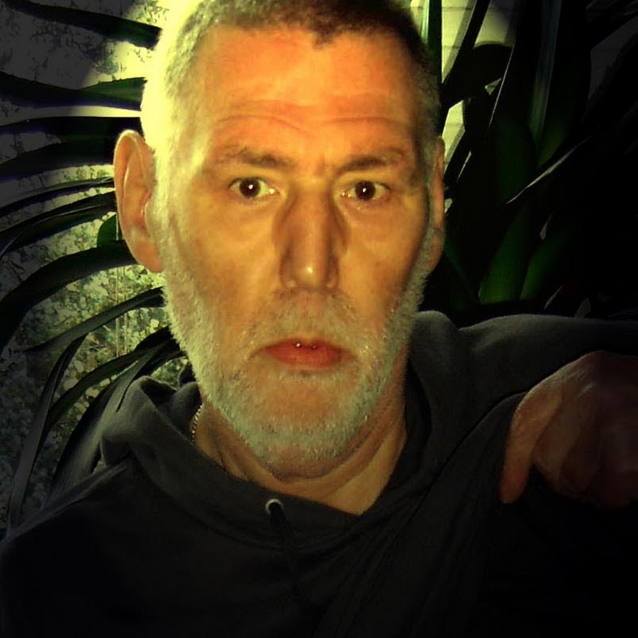 Philippe De Coster - YouTube