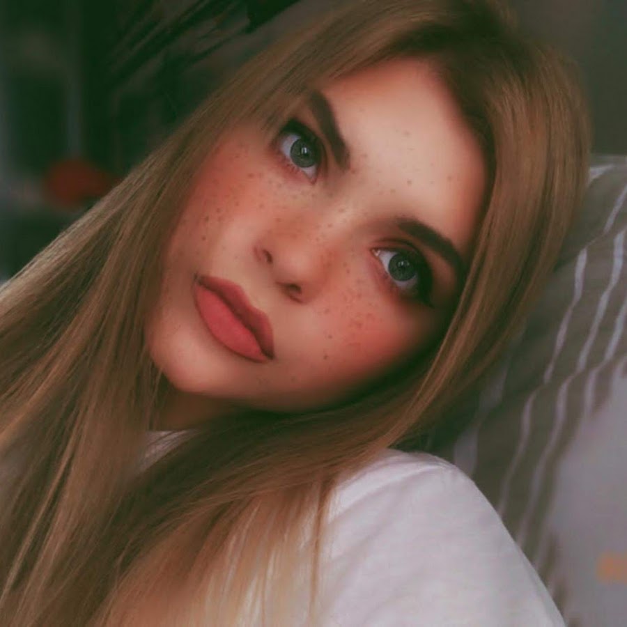 Annie QUEEN - YouTube