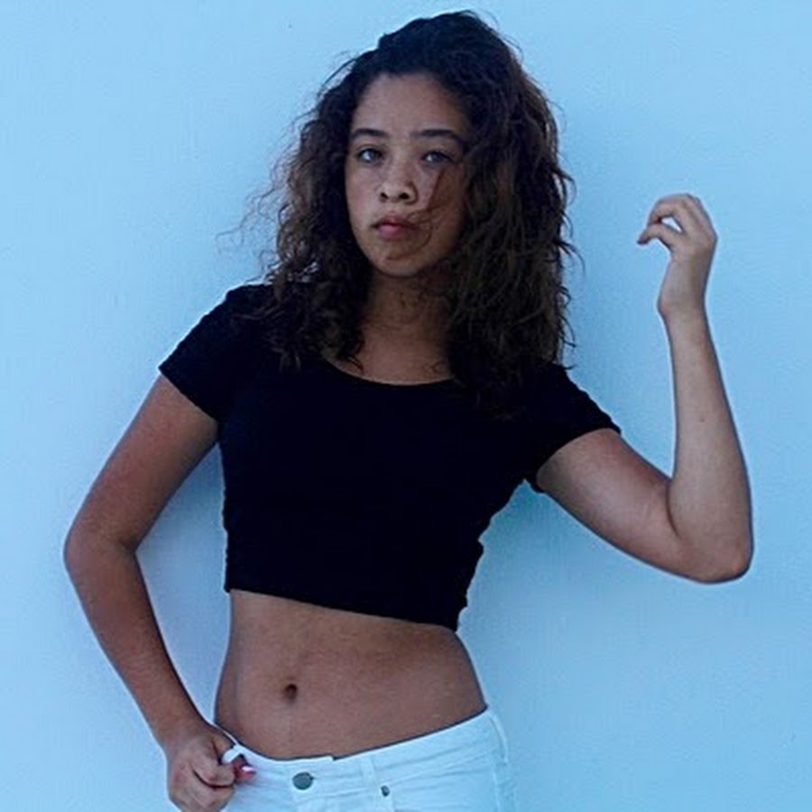 Nicole Arci - YouTube