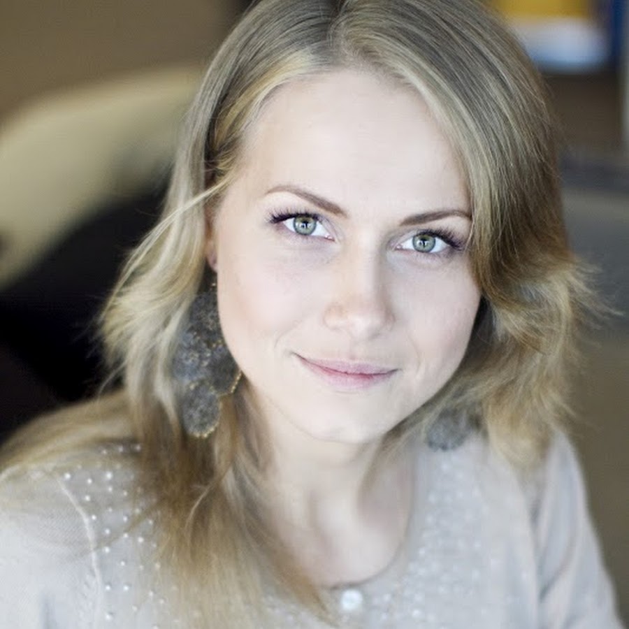 Anna Piperal - YouTube