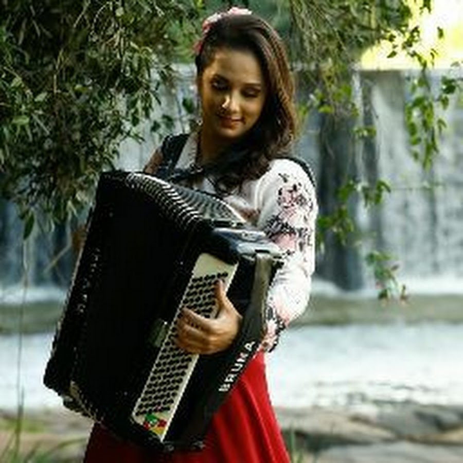 Bruna Scopel - YouTube