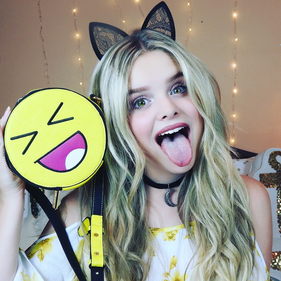 Mia Diaz Vlogs - YouTube