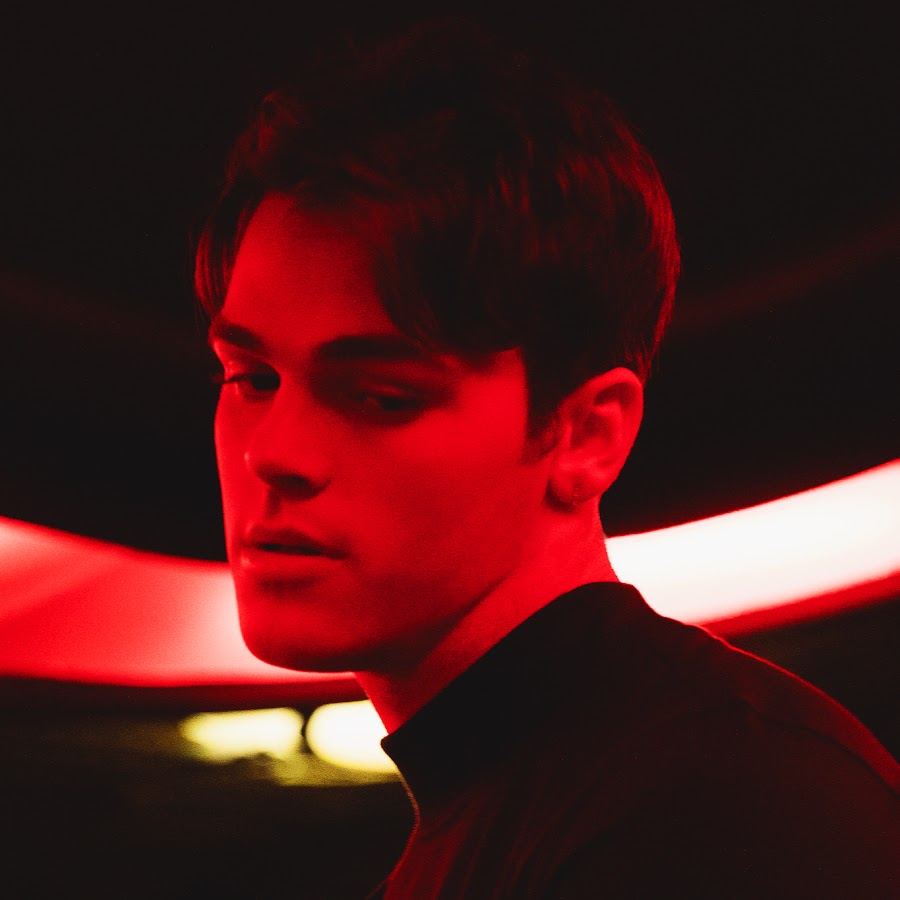 AJ Mitchell - YouTube