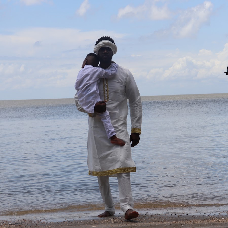 Thomas Hyde - YouTube