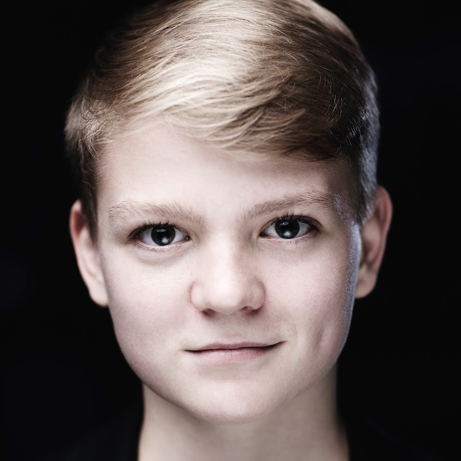 Aksel Rykkvin - YouTube