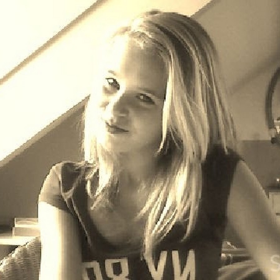 Manon van den broek - YouTube