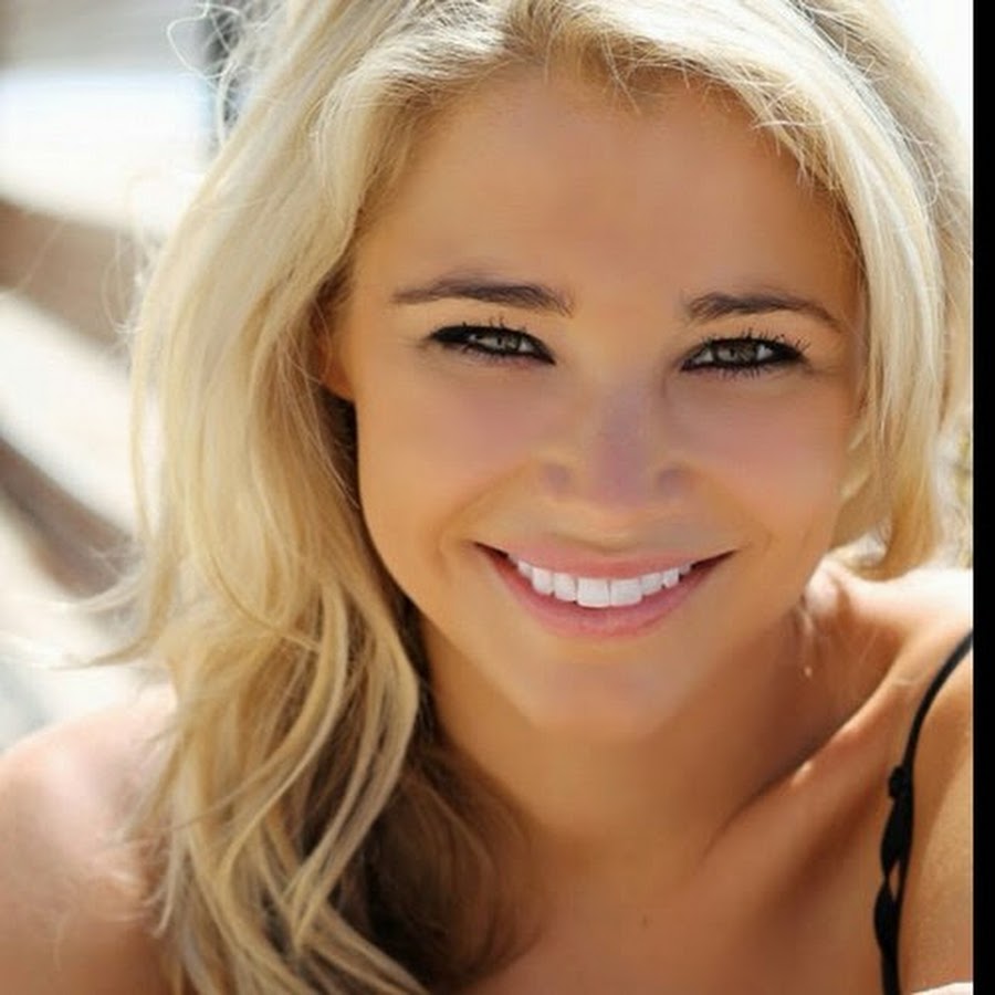 Amanda Pflugrad - YouTube