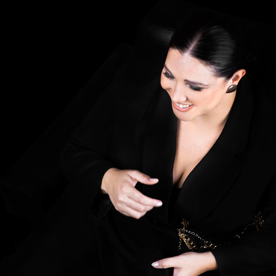 Victoria Ripa - YouTube