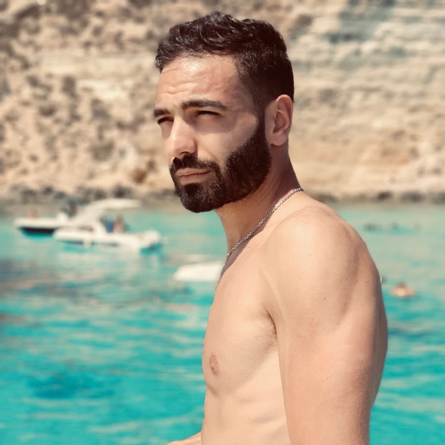 Manuel Santamaria - YouTube