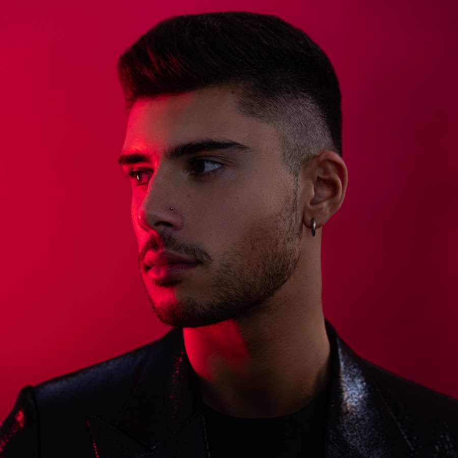 Andrew Lambrou - YouTube