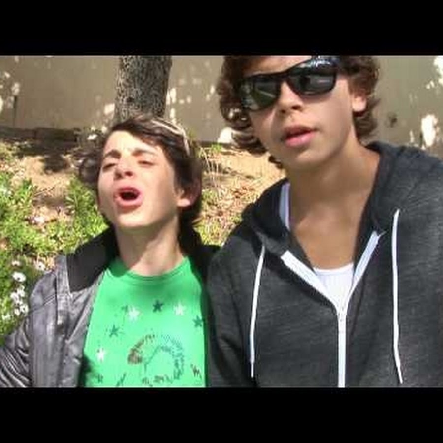 Moises Arias - YouTube