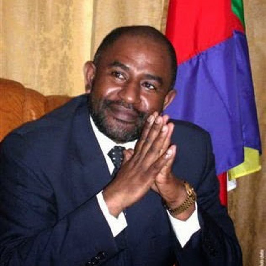 AZALI Assoumani - YouTube