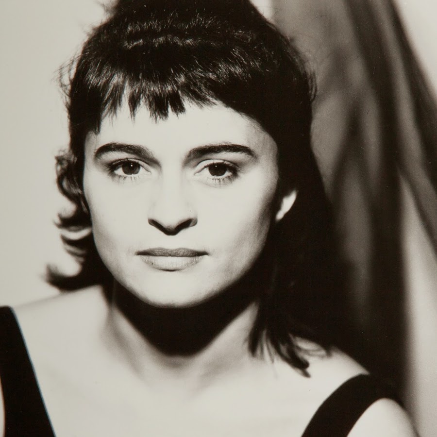 Kaarin Fairfax - YouTube