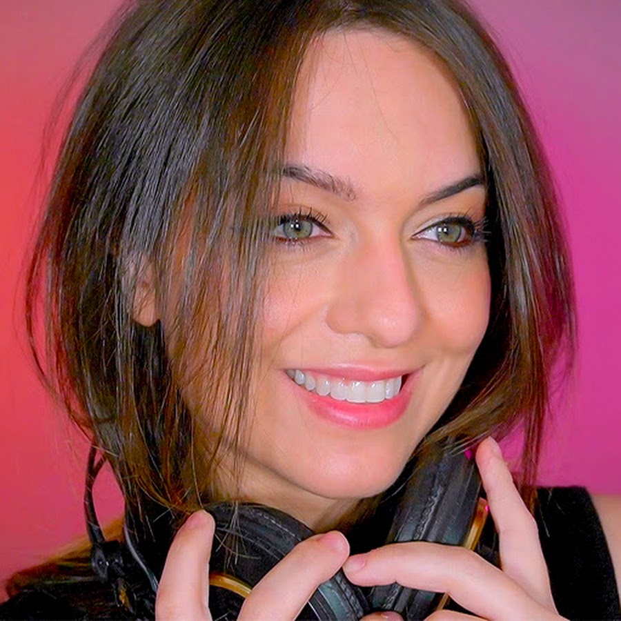 Momo Shiina Ayu Makihara