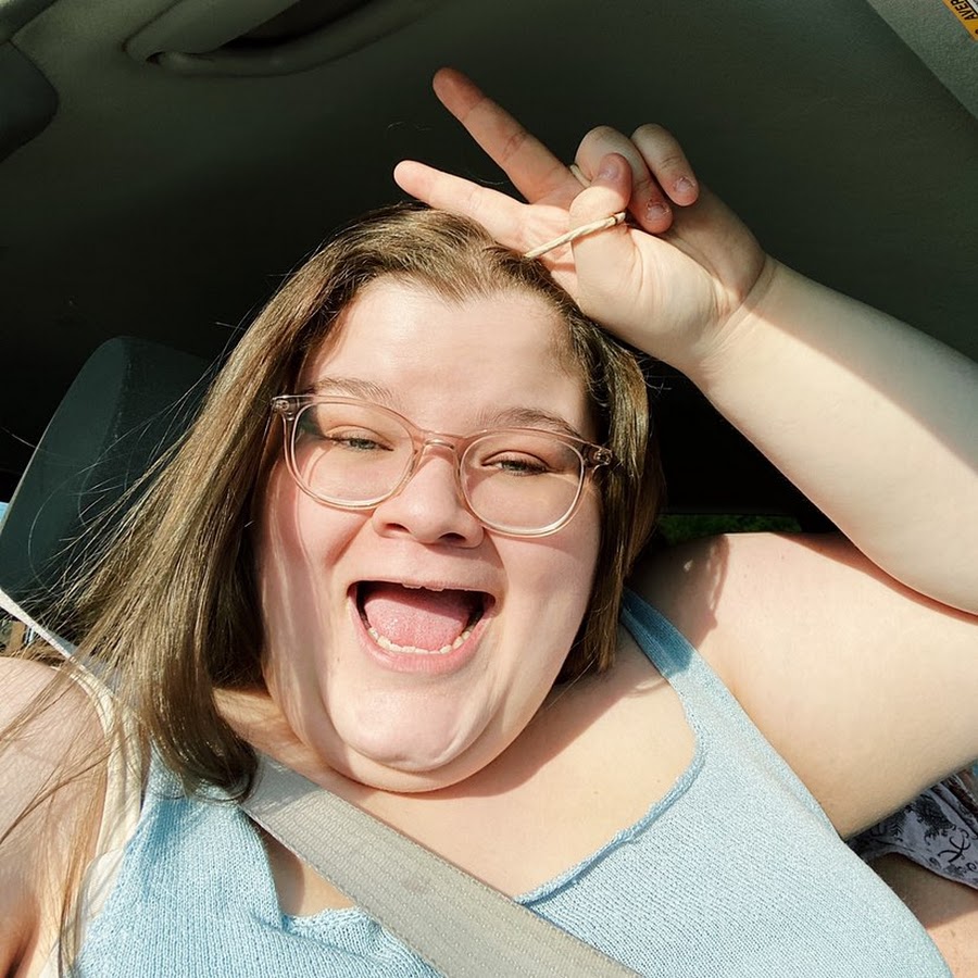 Lizzy Howell - YouTube