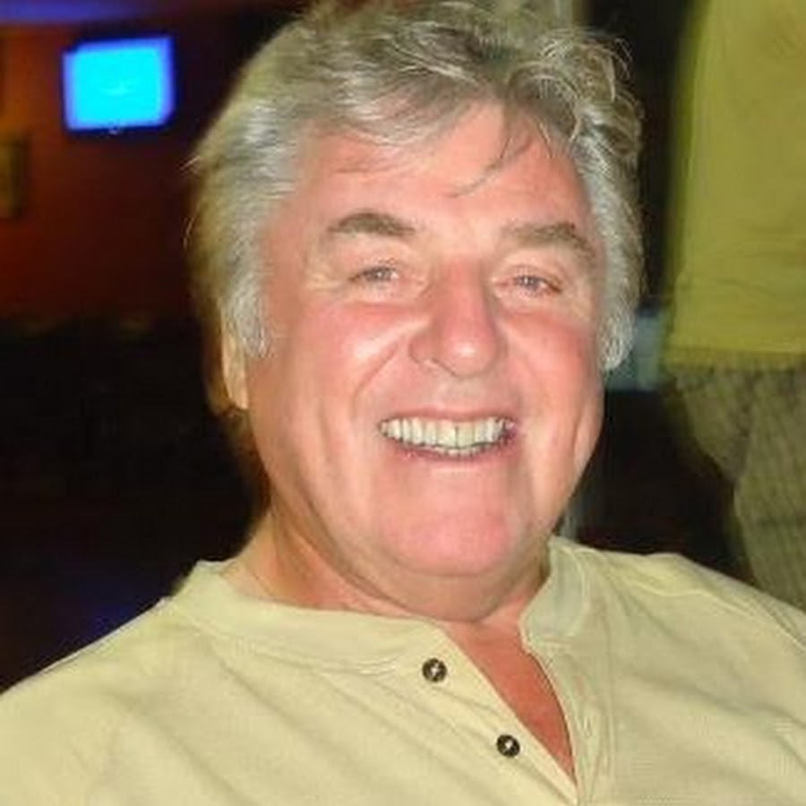 Robert Howes - YouTube