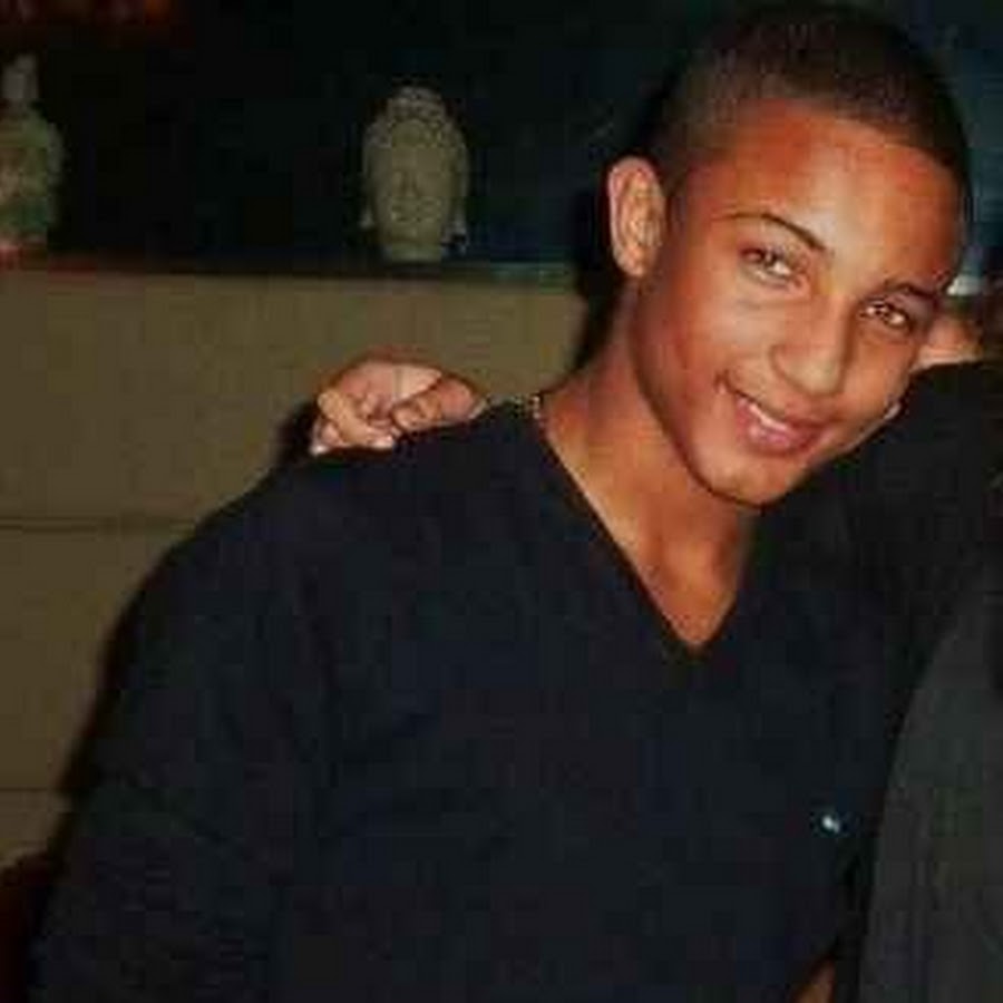 Akia Jones - YouTube