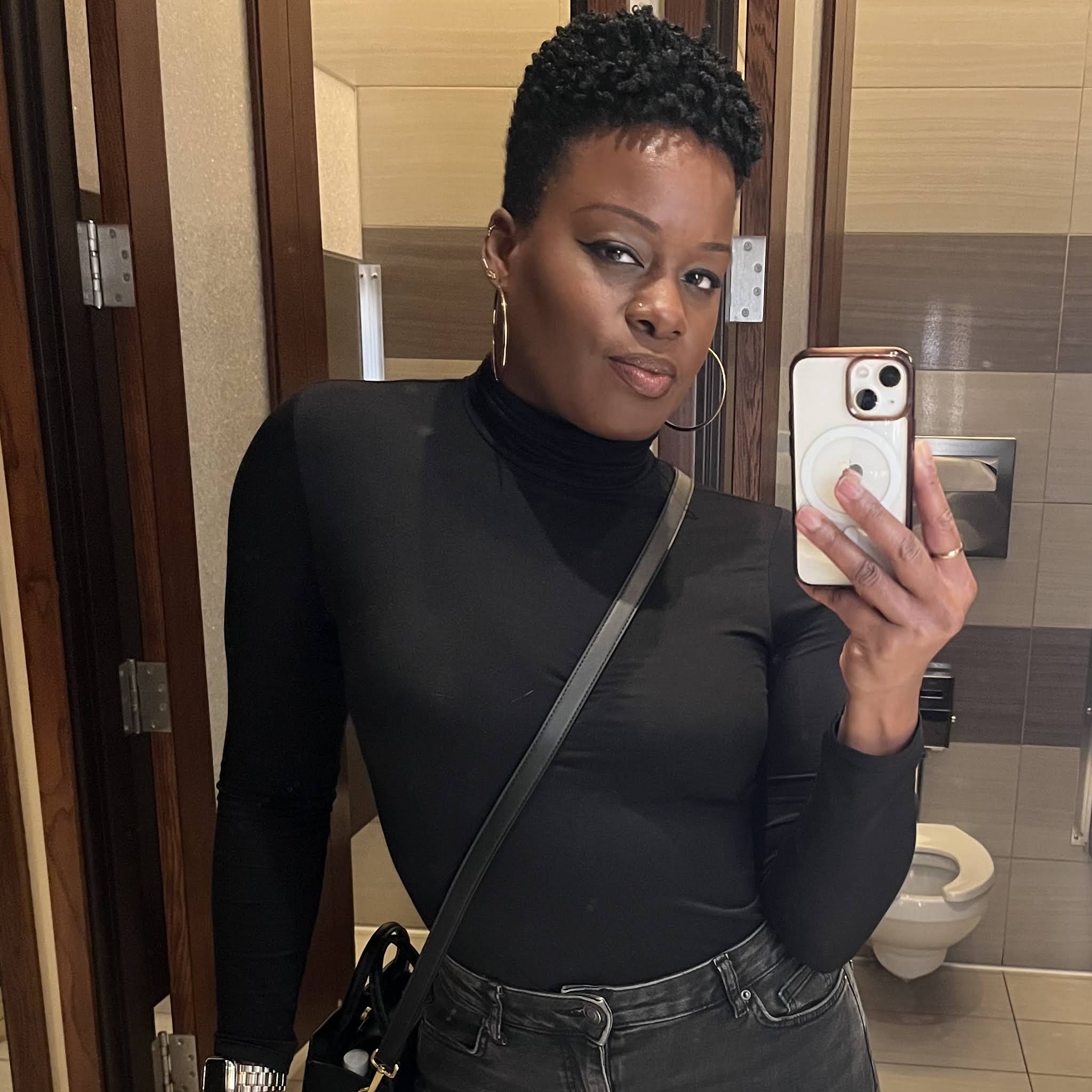 Post from GlamMzMore