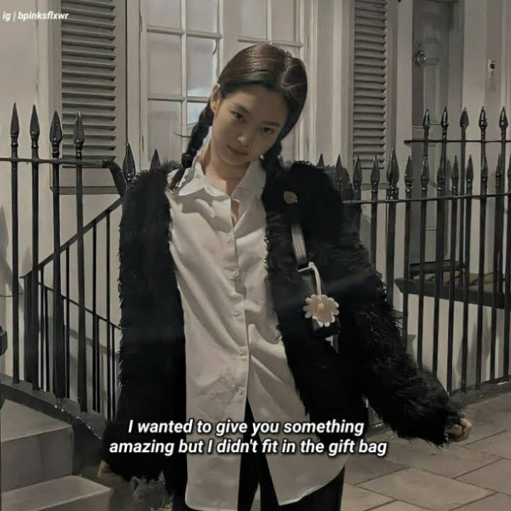 Post from Felix's lost cupcake ! #jisooera!