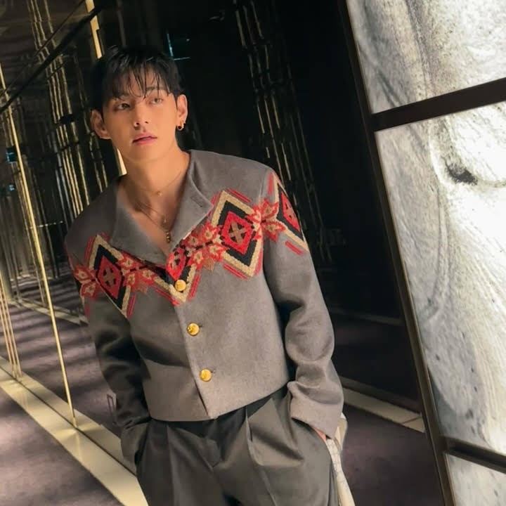 Post from Shining star TaeV