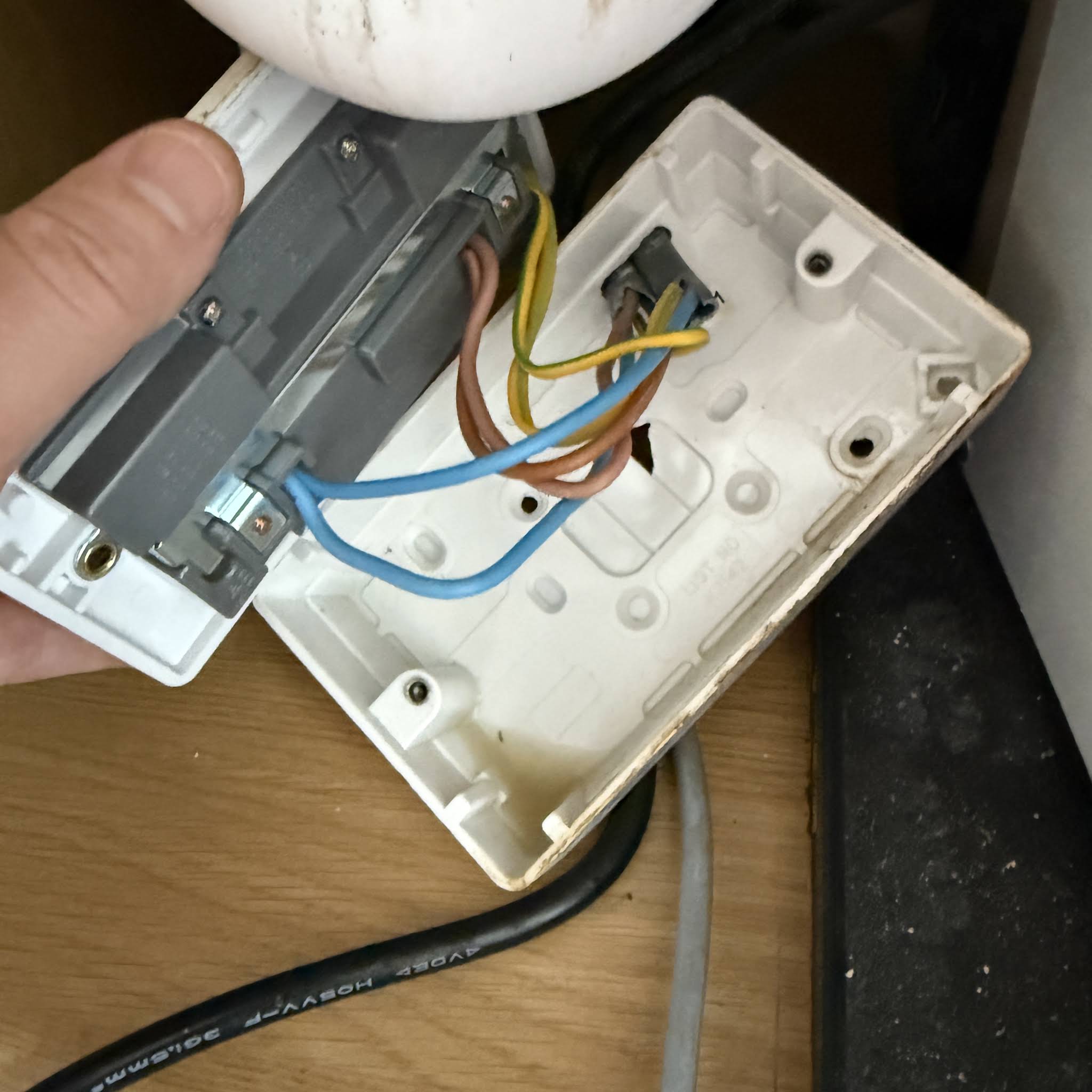 Post from Artisan Electrics