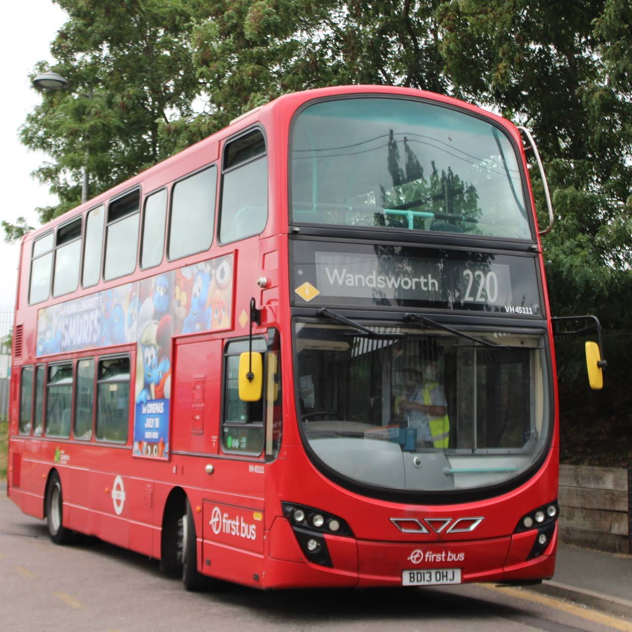 Arriva London T247 on Route 370 at Hornchurch (ex 279 Enviro) - YouTube