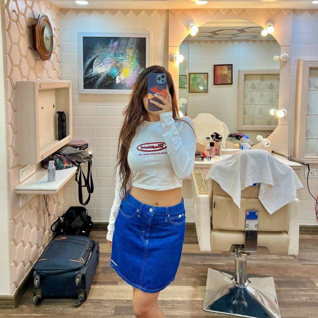 Post from Anushka Sen Shorts Fan page