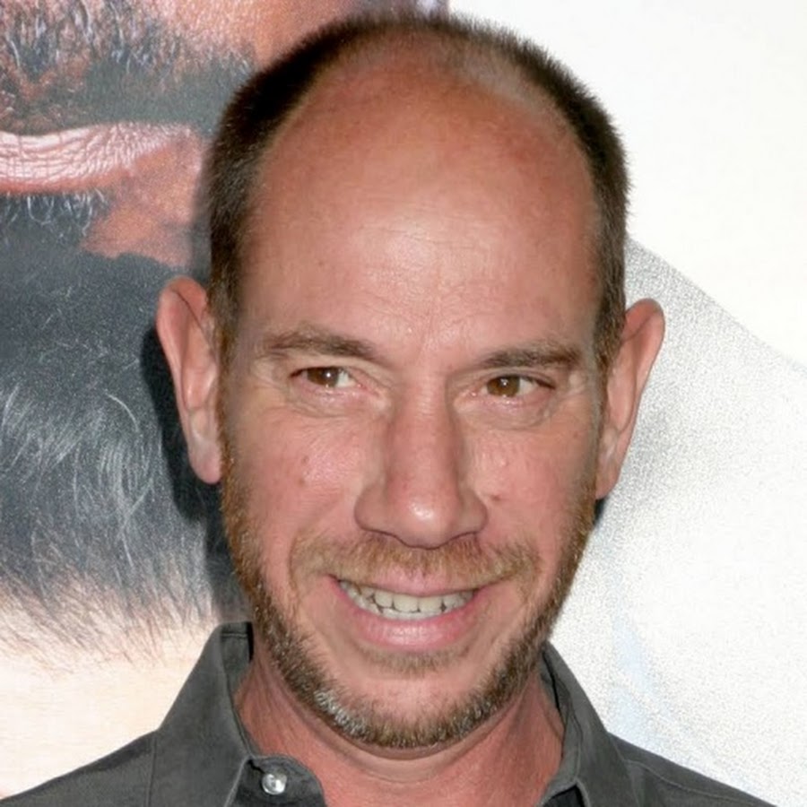 Miguel Ferrer - Topic - YouTube