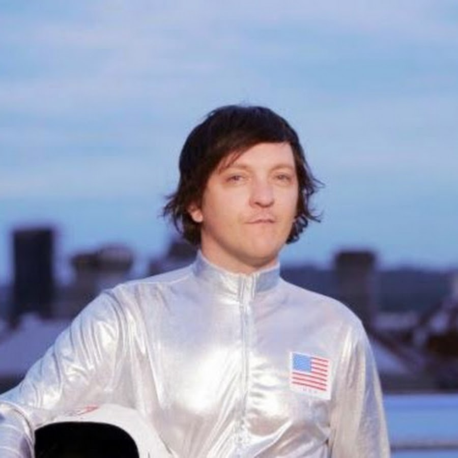 Chris Lilley - Topic - YouTube