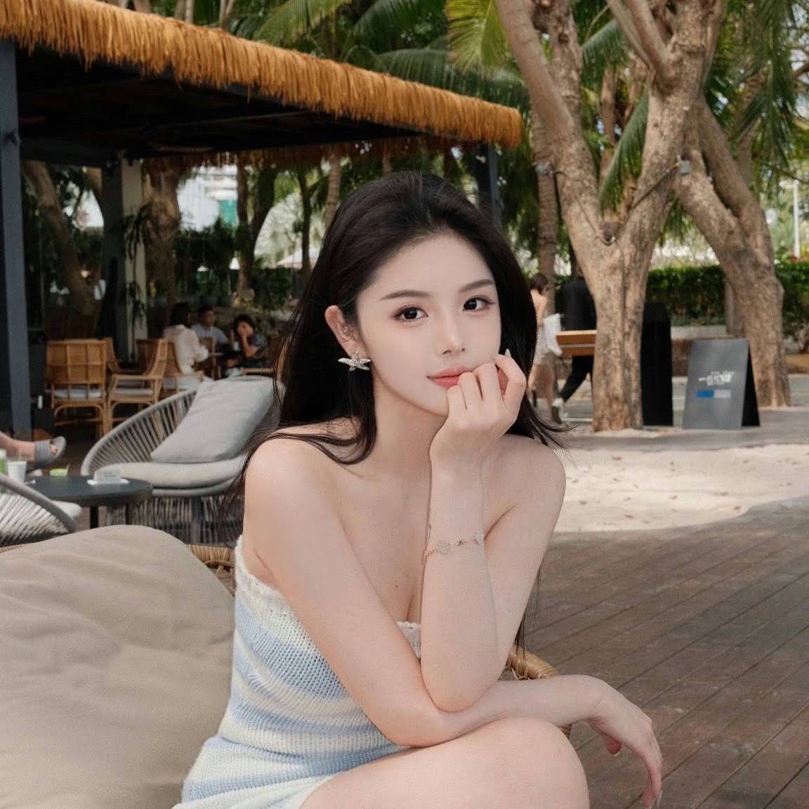 Post from Young and beautiful