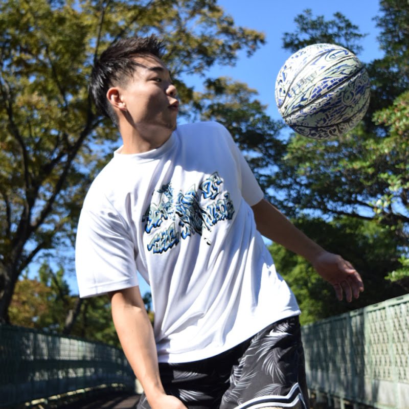 人気YouTuber、Gengenの総収入は1000万円以上！？その収益を年収・時給まで徹底分析！