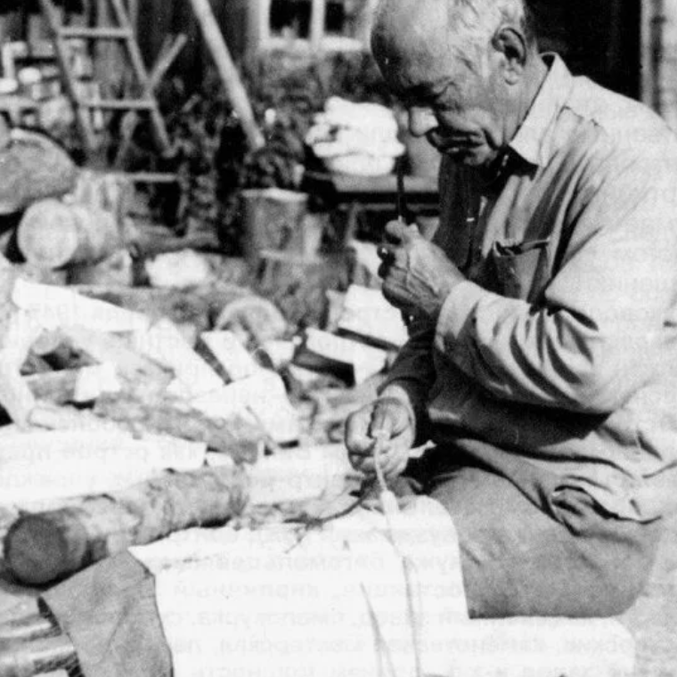 Post from Soldiers of past wars