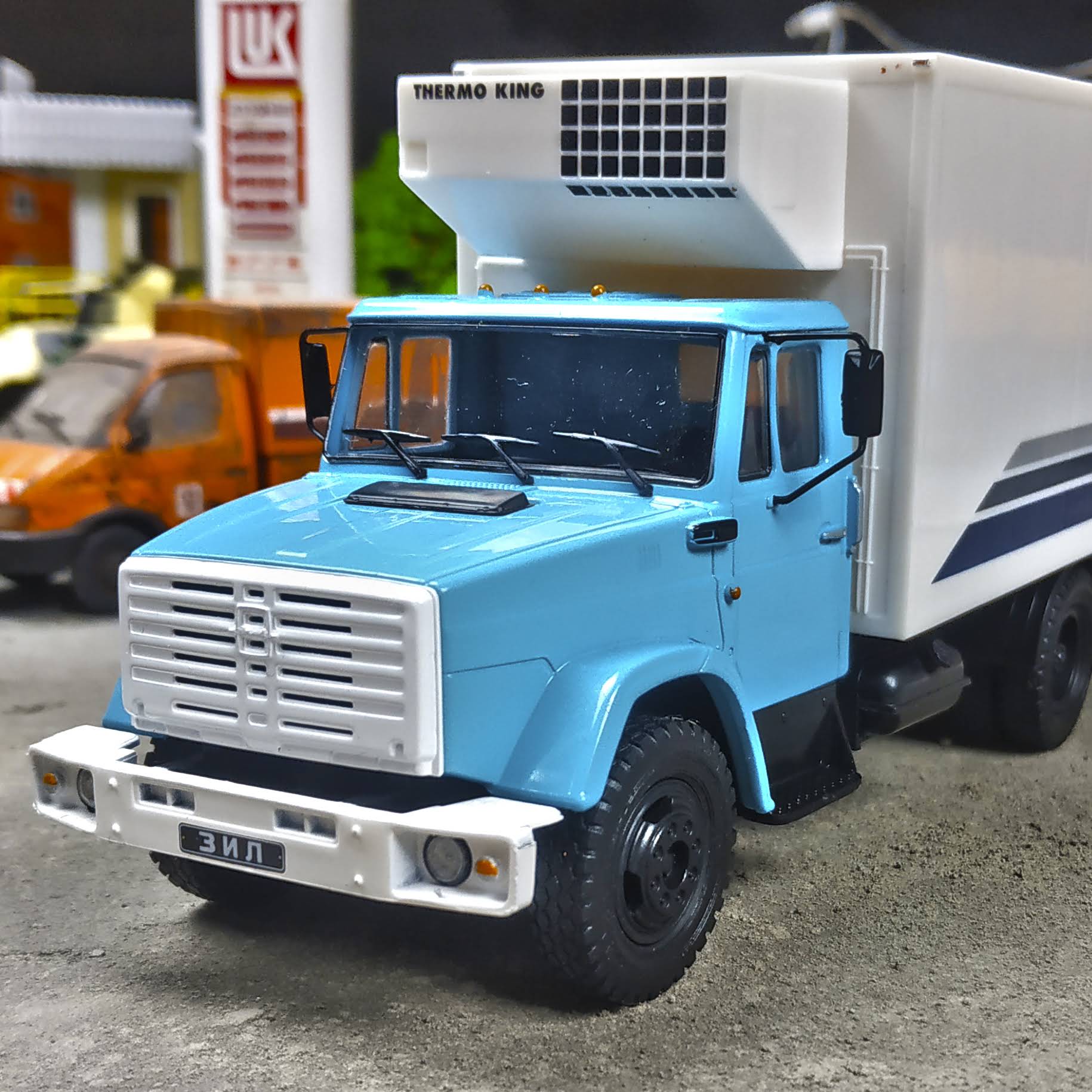 Post from TOYHOUSE