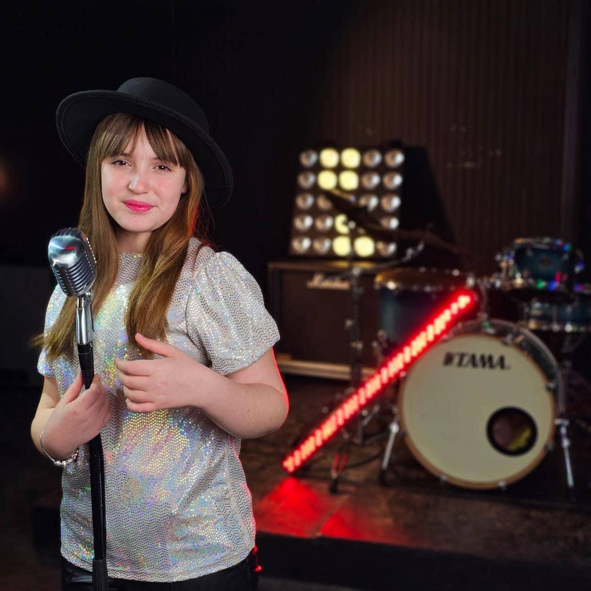 Post from ( Gurici ) Daria Singer