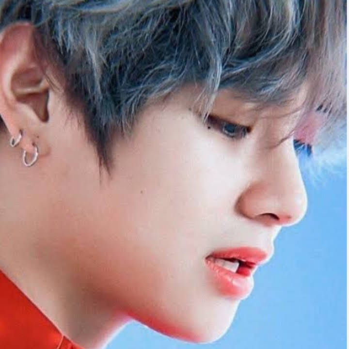 Post from kim_taehi 💜🩵