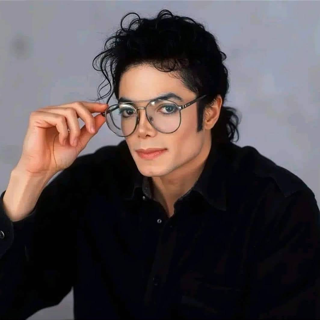 Post from Michael Jackson Resurrects (Michael Jackson)