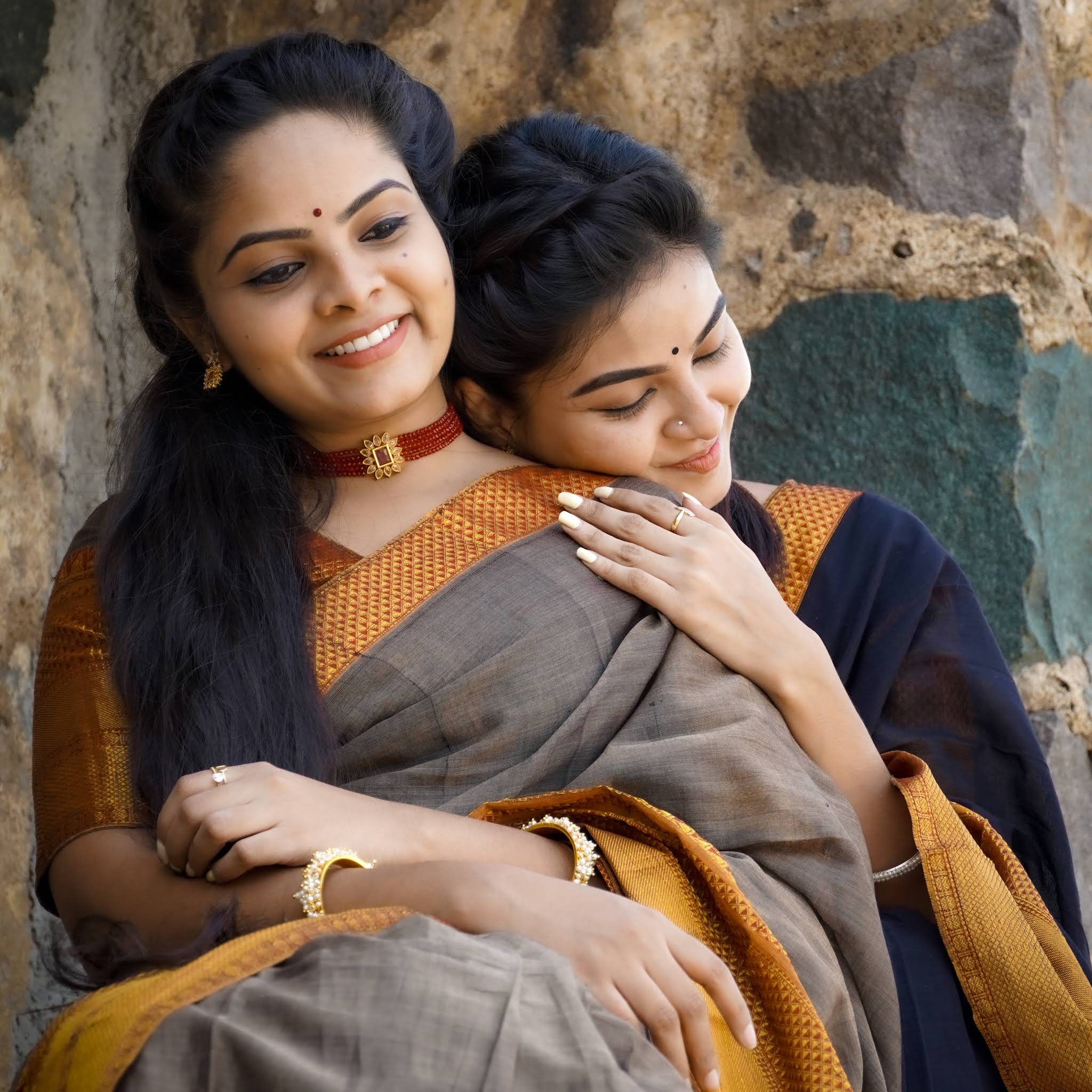 Post from niha sisters