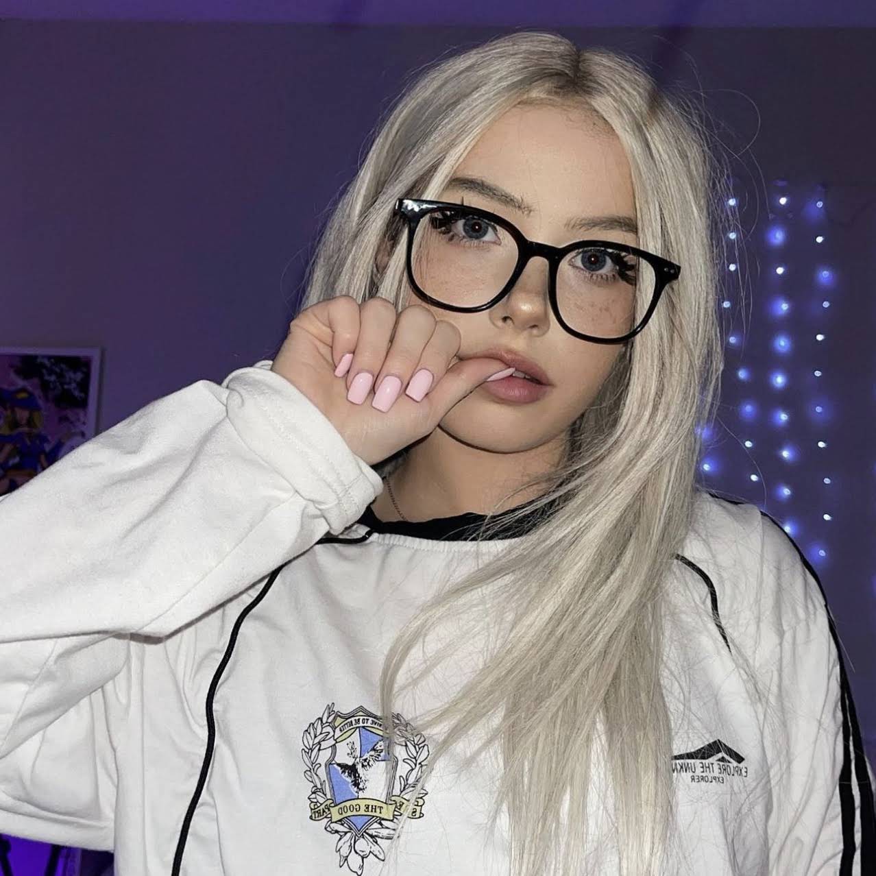 Post from DOLLBLUSH ASMR