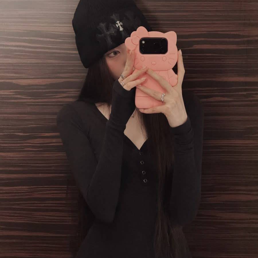 Post from 𝐜𝐥𝐚𝐫𝐚.