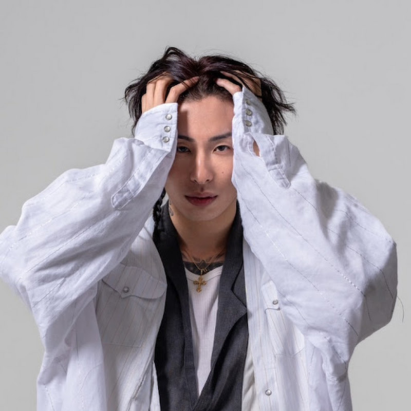 人気YouTuber、WAKIの総収入は1000万円以上！？その収益を年収・時給まで徹底分析！メンバーの素顔や年齢、プロフィールも！