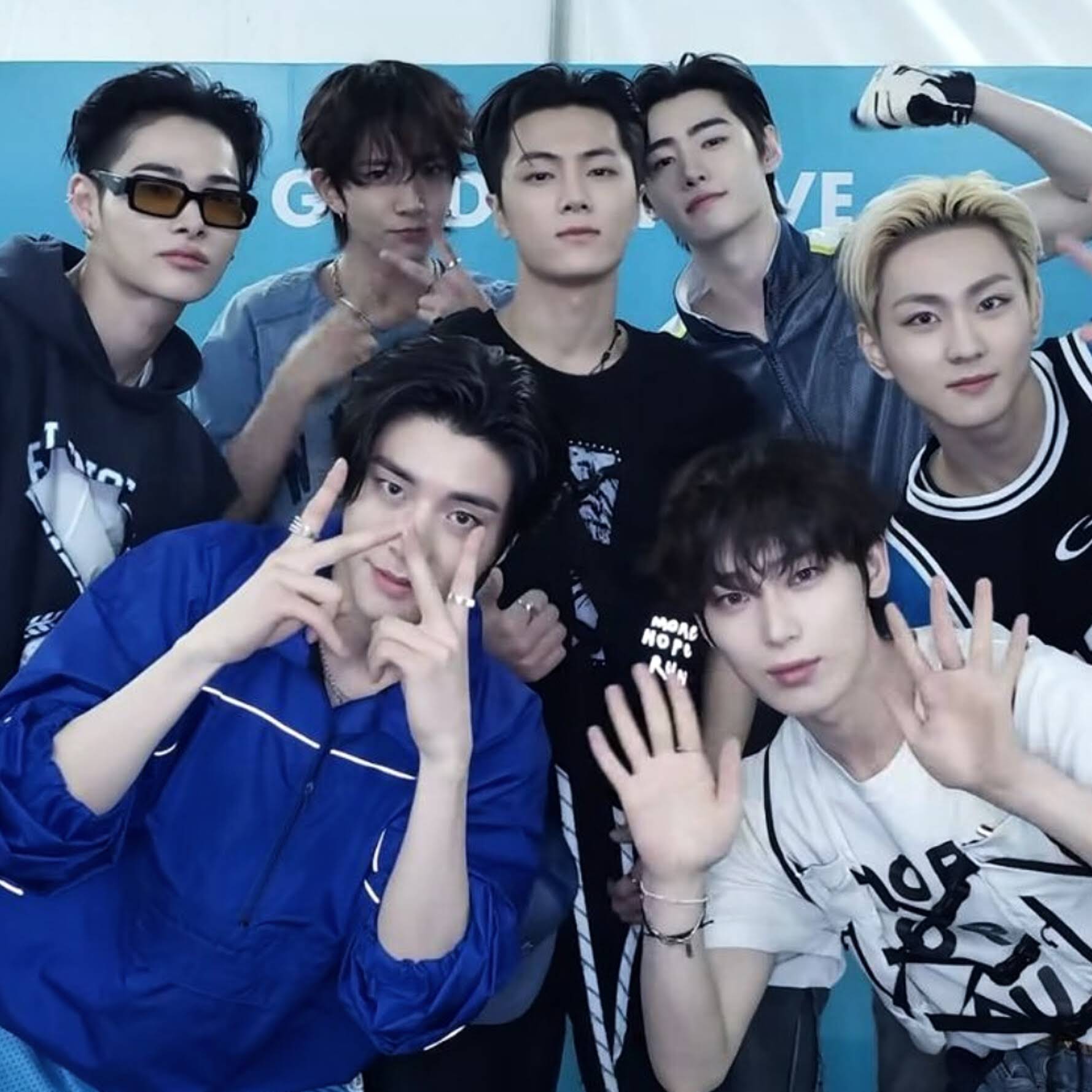 Post from loopofseung⁷