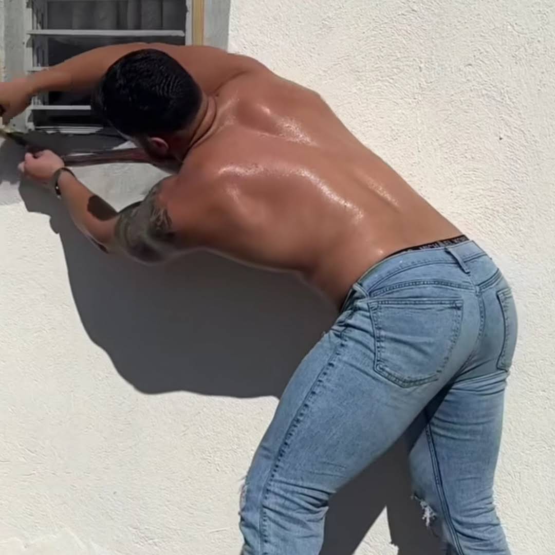 Post from Selfie Guys dna