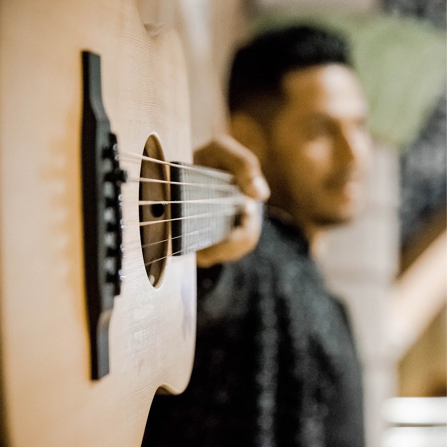 Pablo Rosales - YouTube