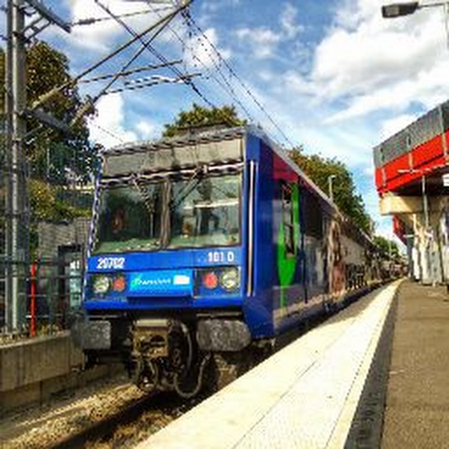 Train 789 MI09-MI2N-Z20500 - YouTube