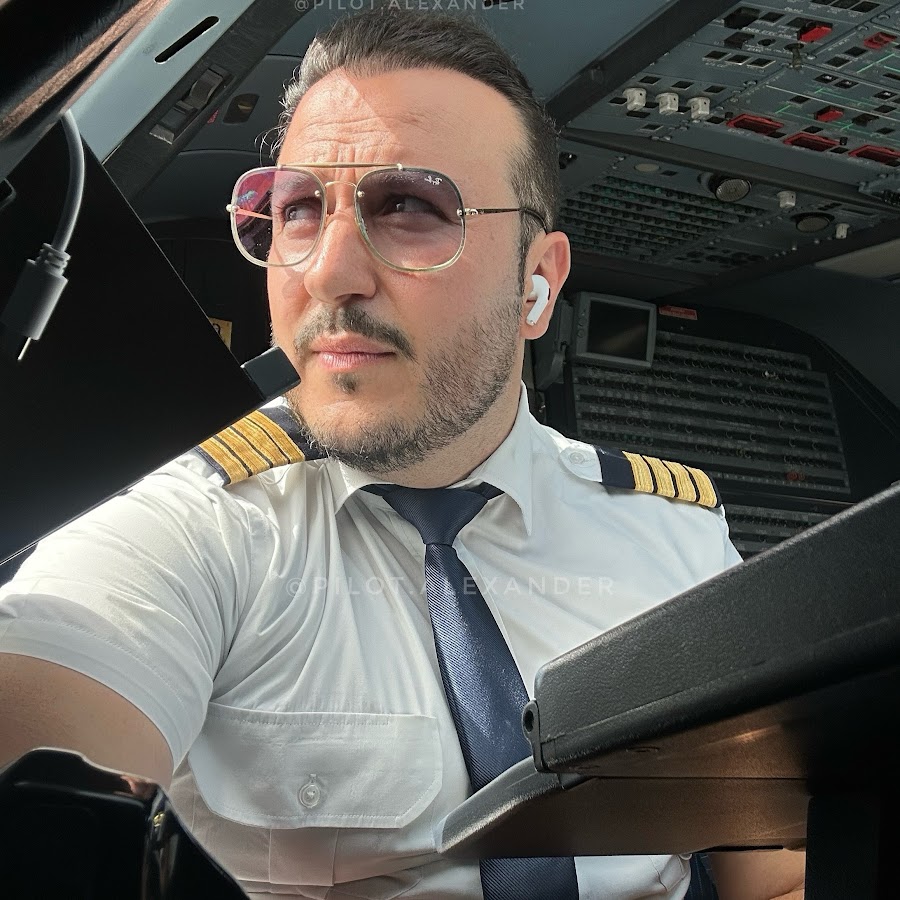 Pilot Alexander - YouTube