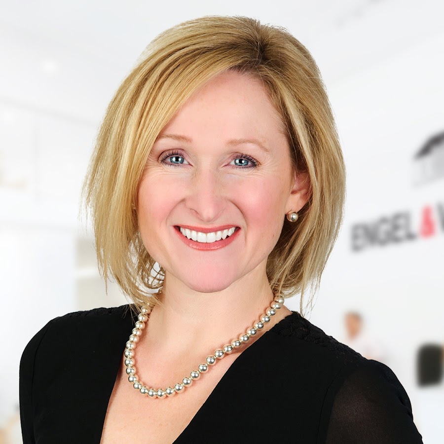 Christine Brennan Real Estate - YouTube