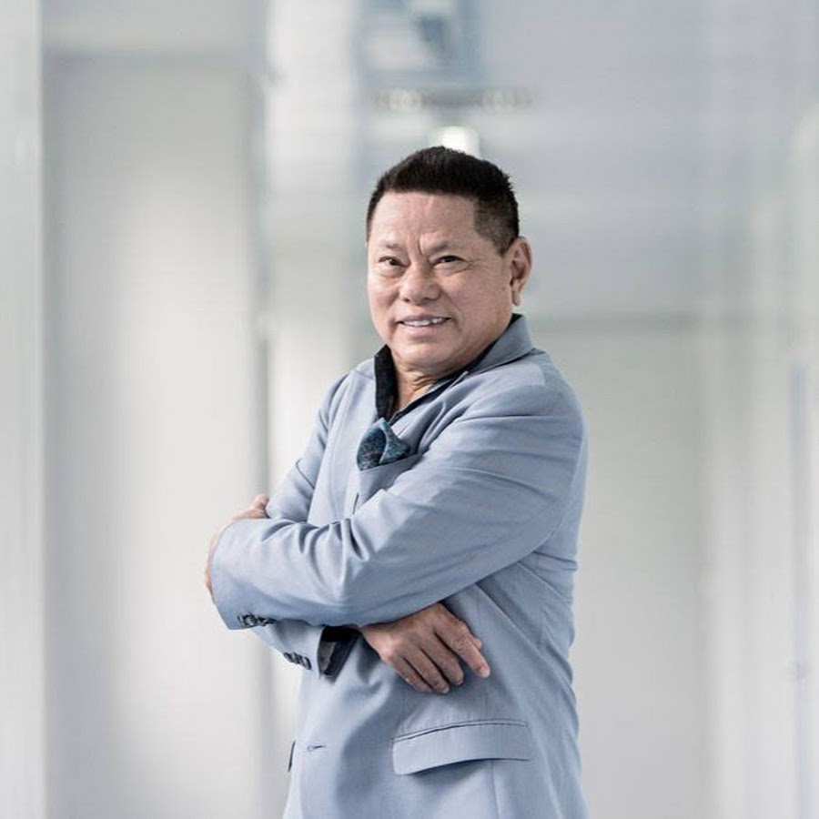 Kieu Hoang - YouTube