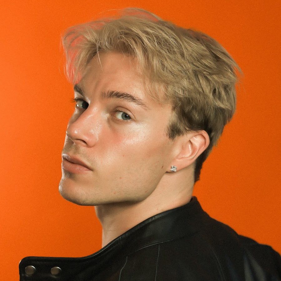 Mikael Renwall - YouTube