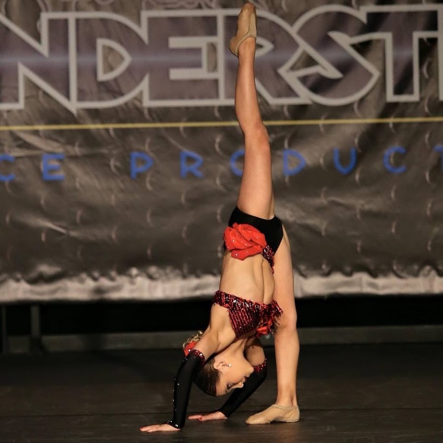 Tiny Dancer Anya - YouTube