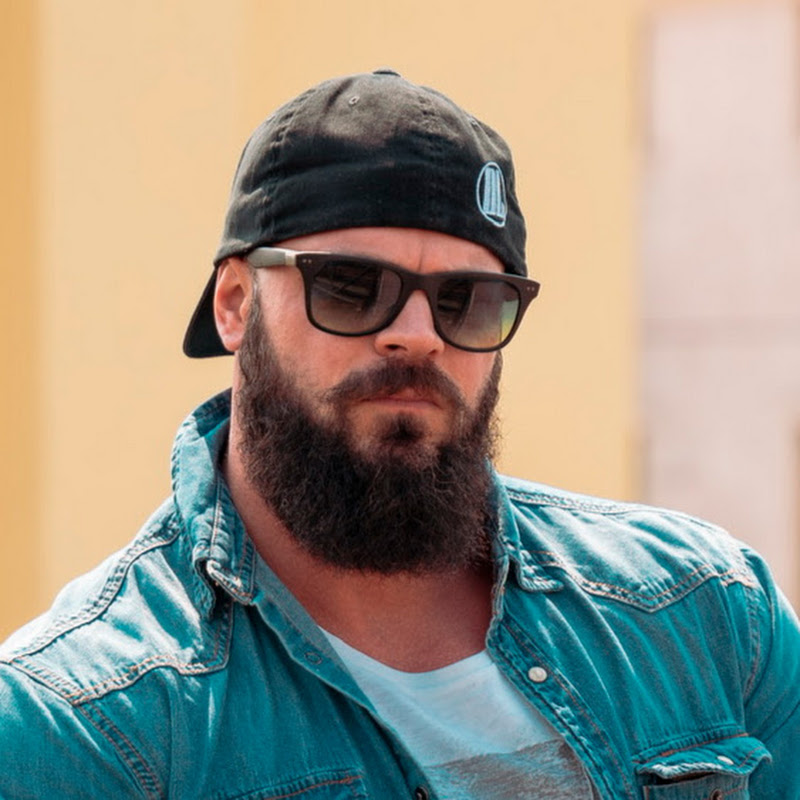 DANNY LAZZARIN Net Worth & Earnings (2025)